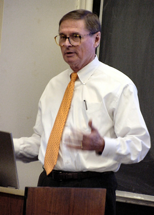 News - Dean Salter Visits Professor Hart's Legal Ethics Class